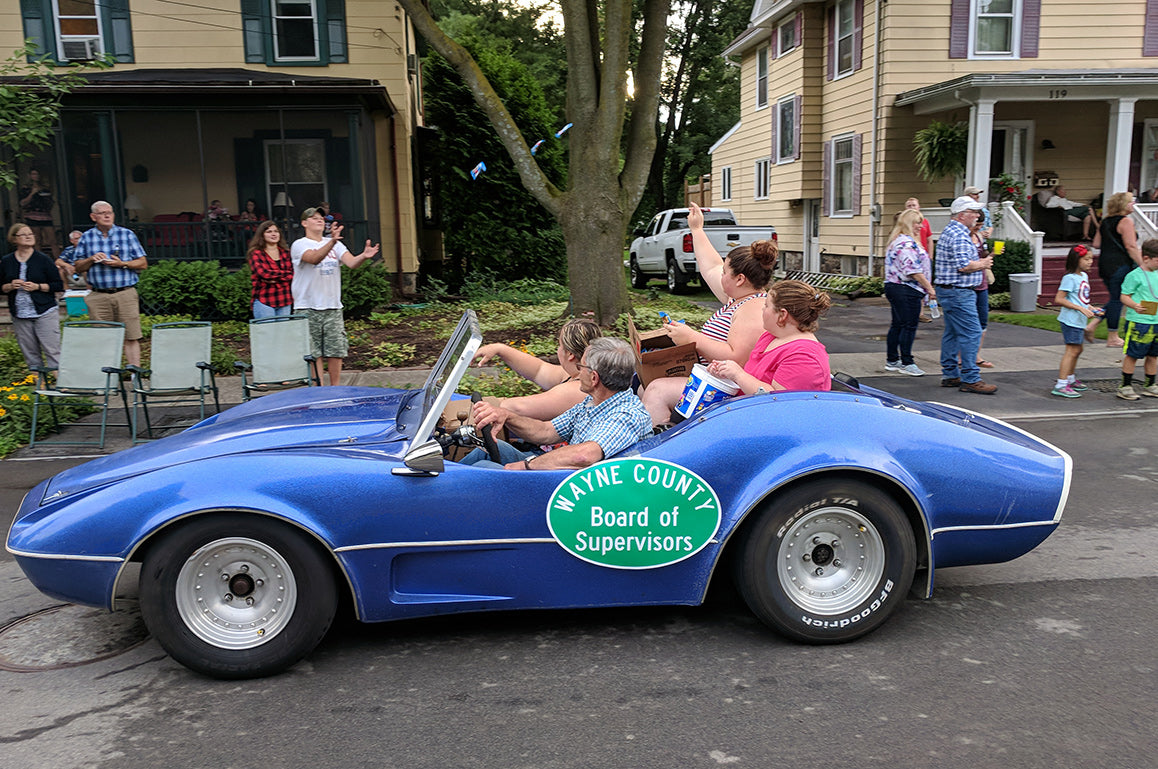 Parade Candy – Is It Still Allowed In Your Town? – candycreek.com