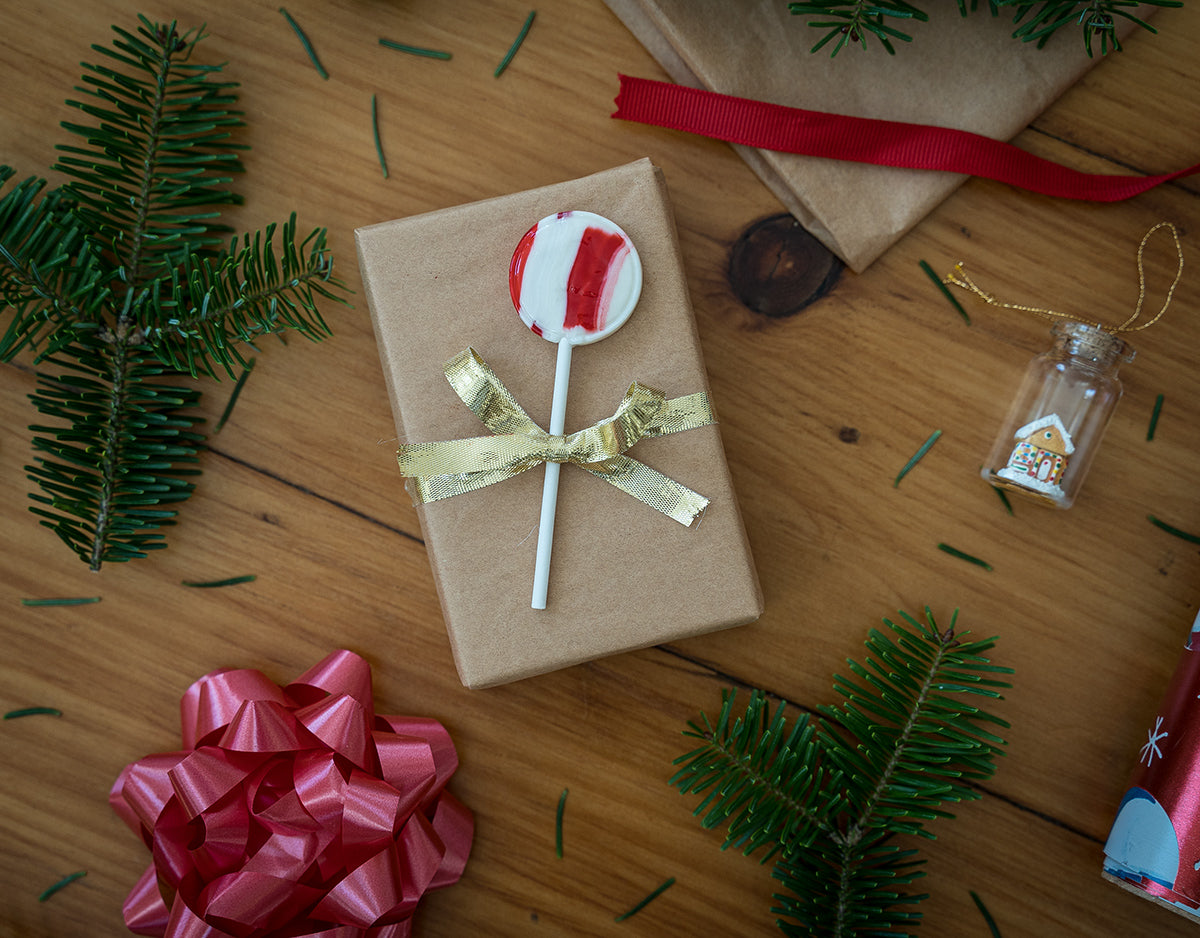 Zany Cane Peppermint Lollipops, Bulk 15 lb. Carton – candycreek.com